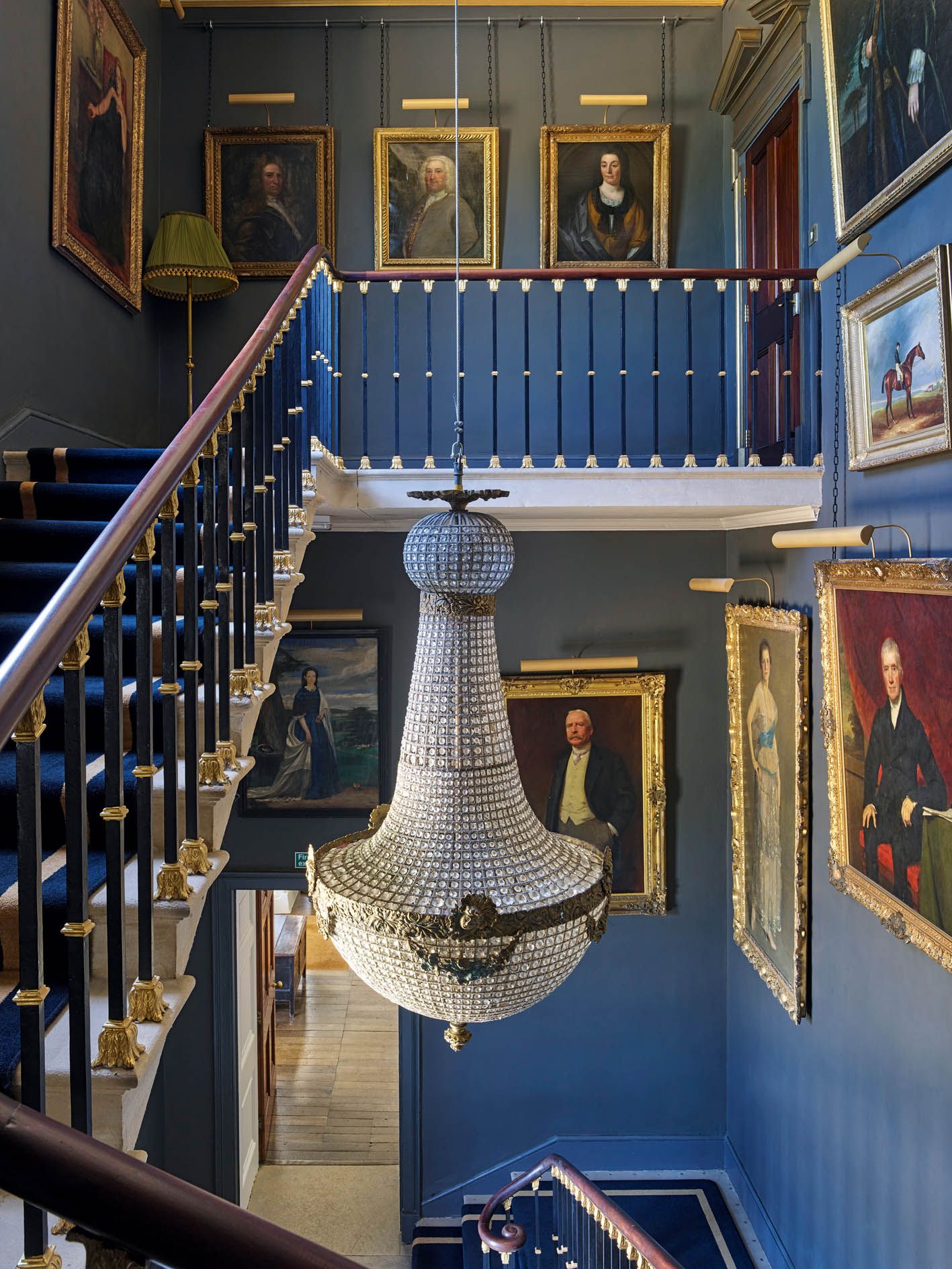 Stubton Hall's magnificent transformation 'from a gloomy shell into a ...