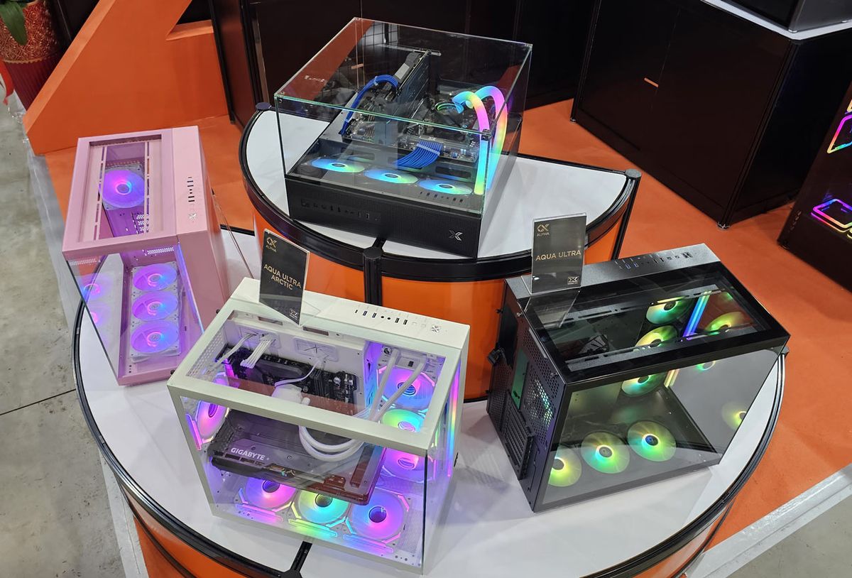 Xigmatek Shows off Glowing White PC Test Bed and Several High-End Cases ...