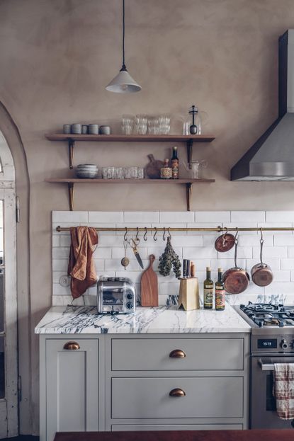How to Organize Kitchen Appliances — 7 Experts Tips | Livingetc