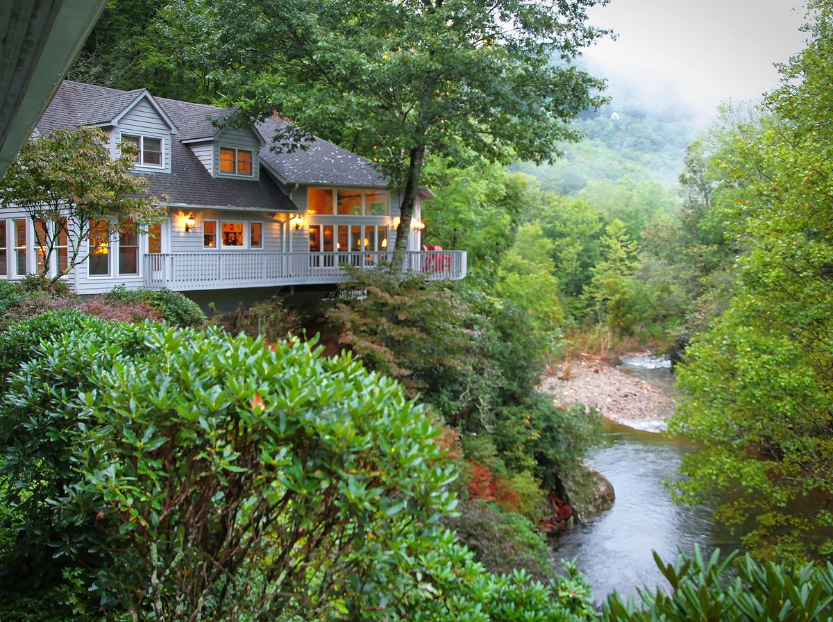 6 gorgeous homes near hiking trails | The Week