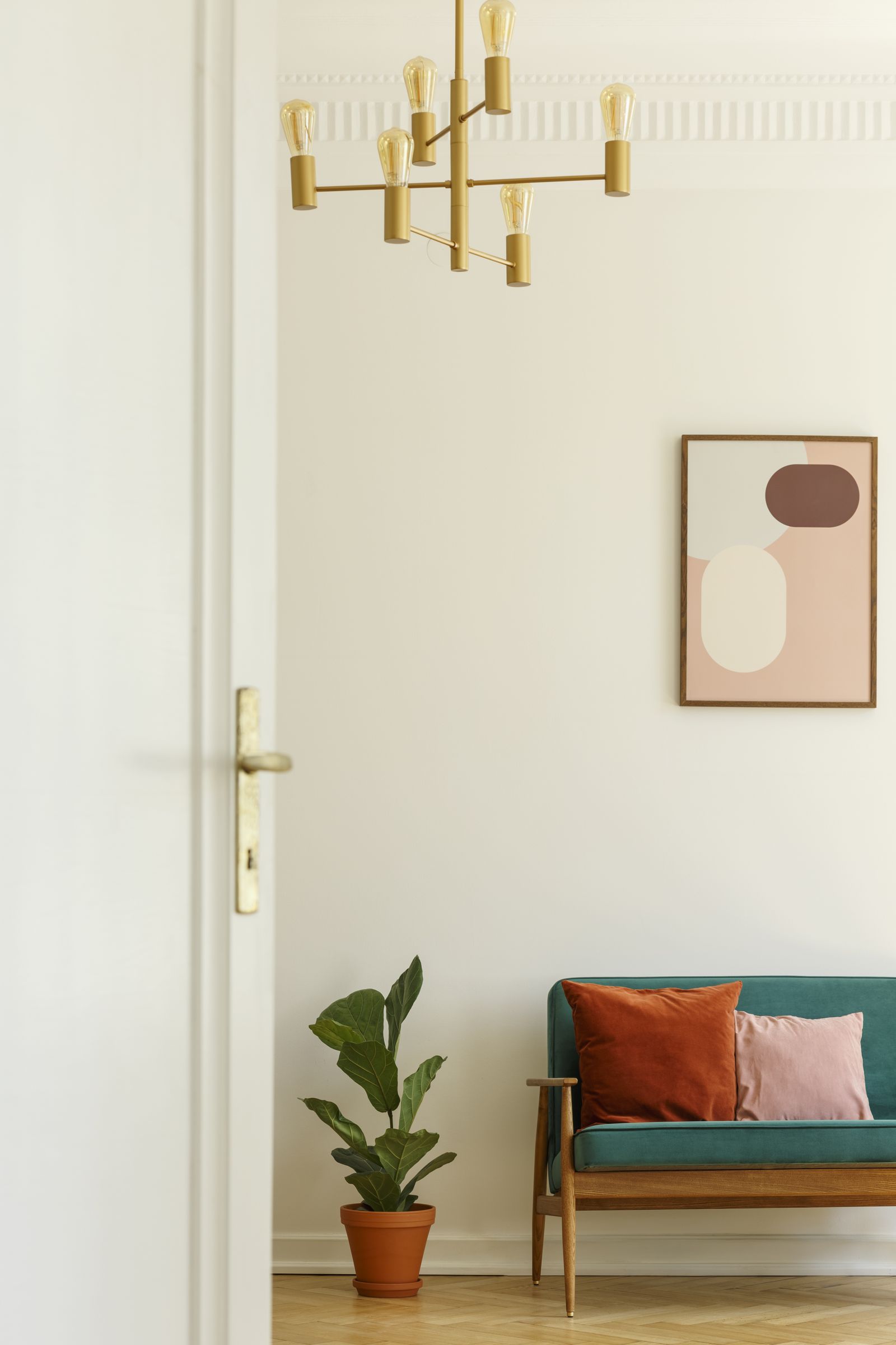 What to Do With Old Stuff When Decluttering — 5 Simple Steps | Livingetc