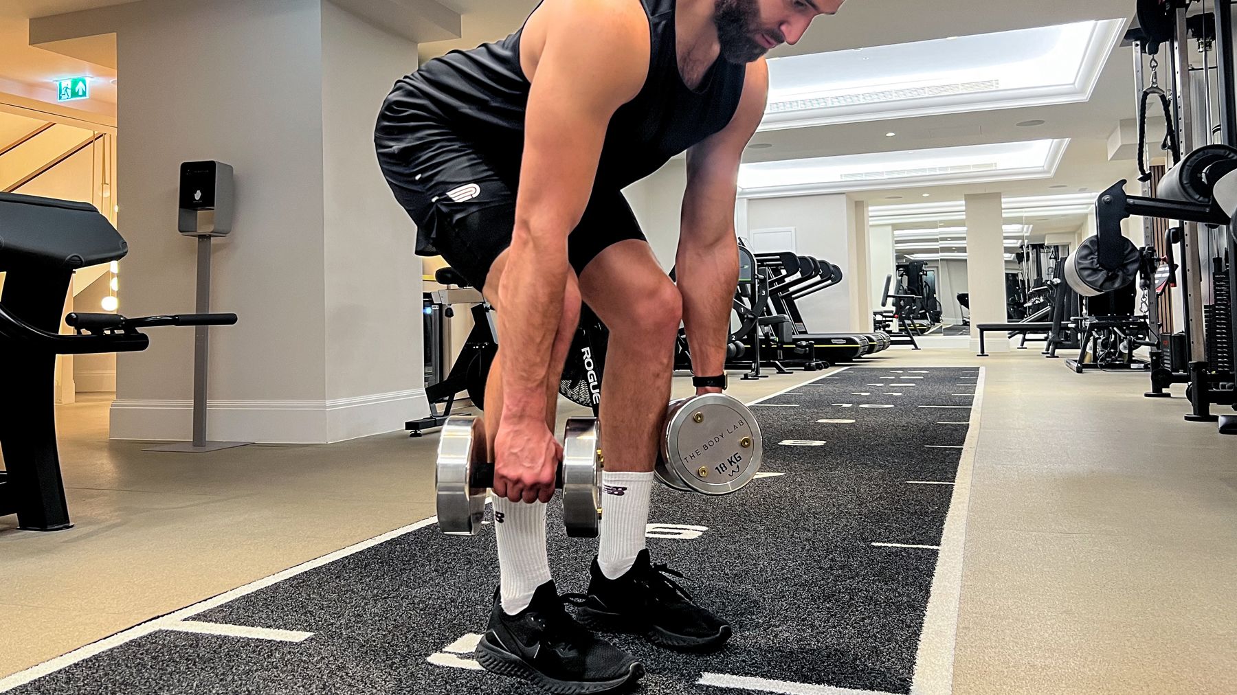 How to do a dumbbell row properly | Fit&Well