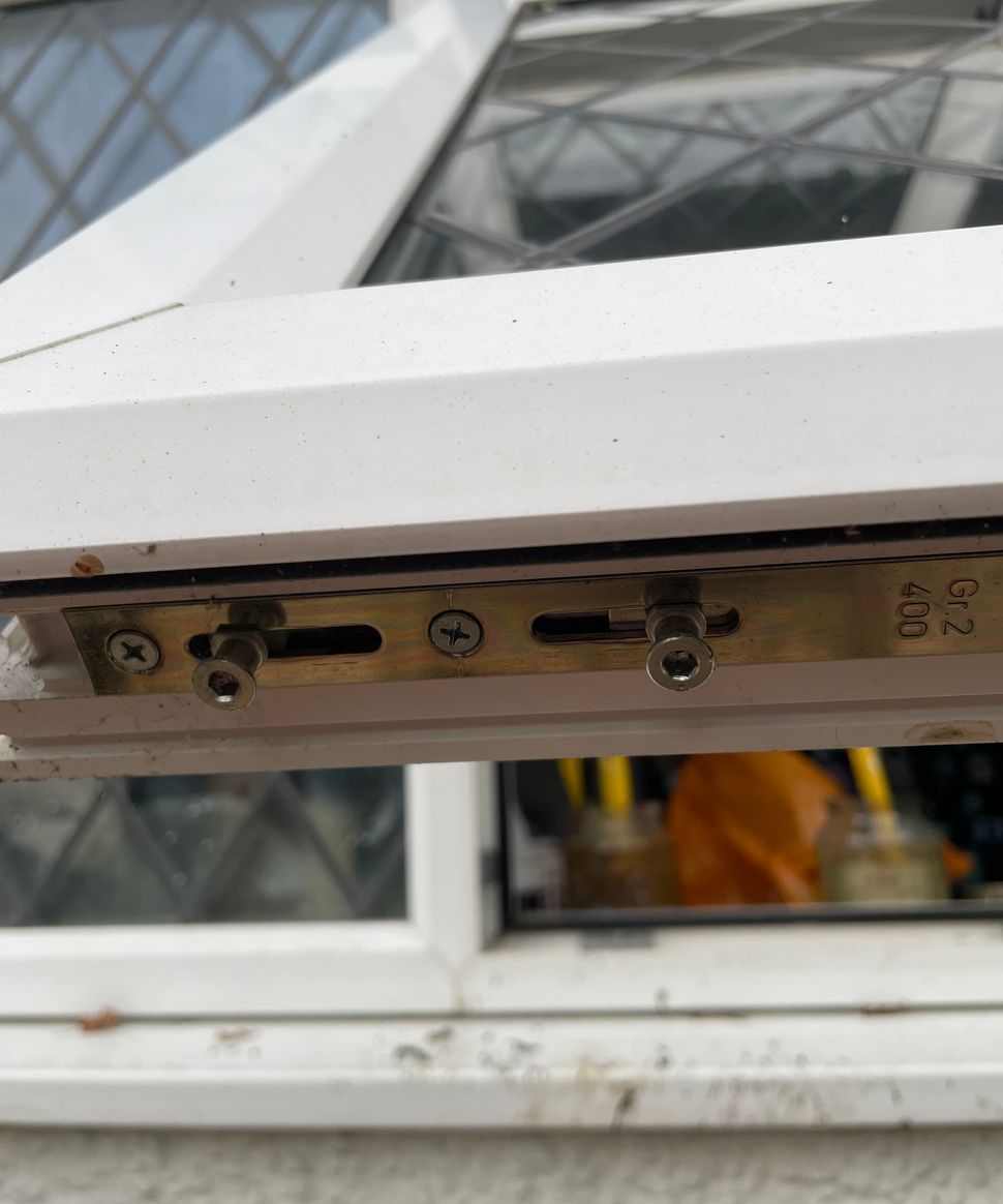 The 'hidden' uPVC window setting could save you £85 | Homebuilding