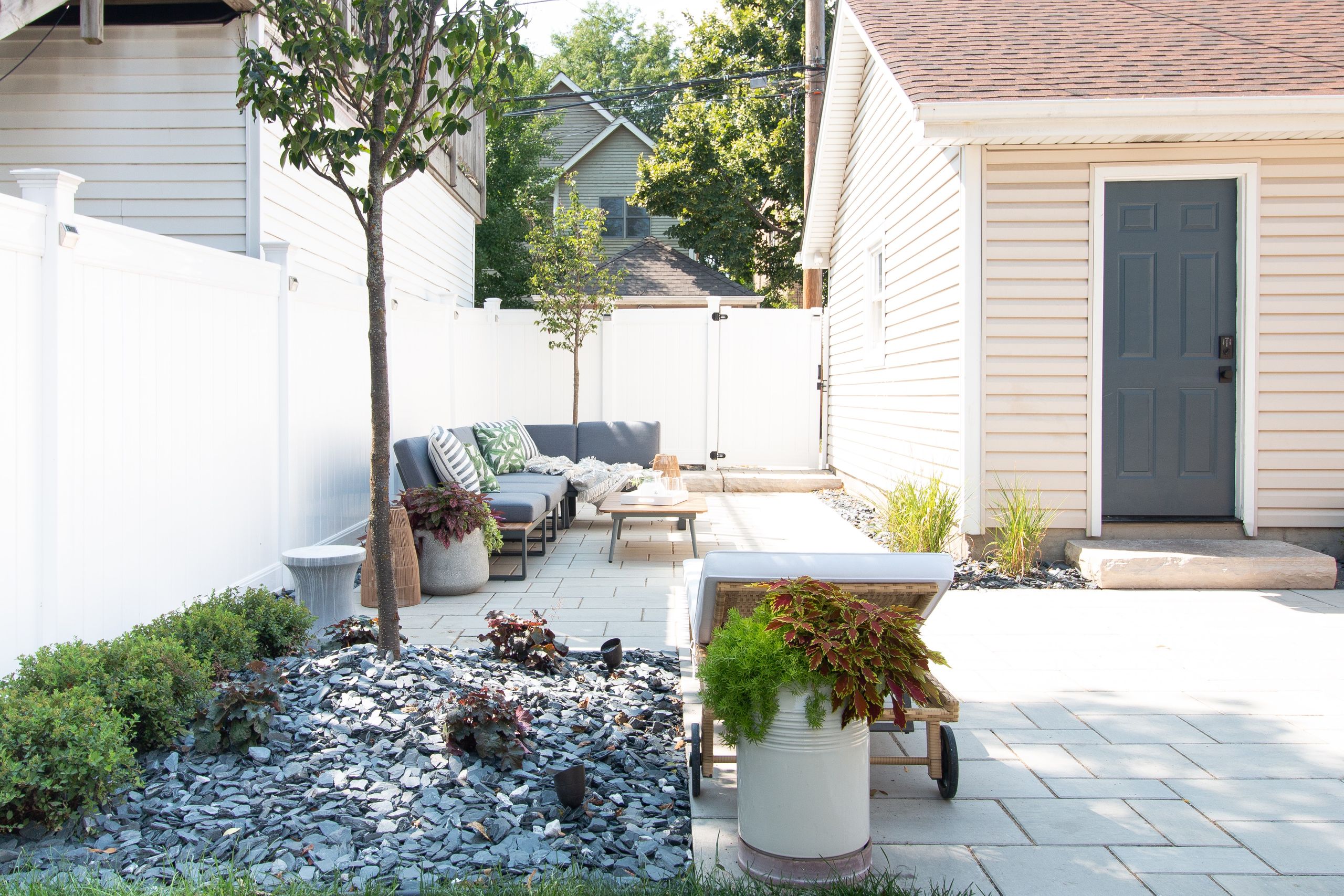9 side yard ideas to make you rethink how to use your space | Livingetc