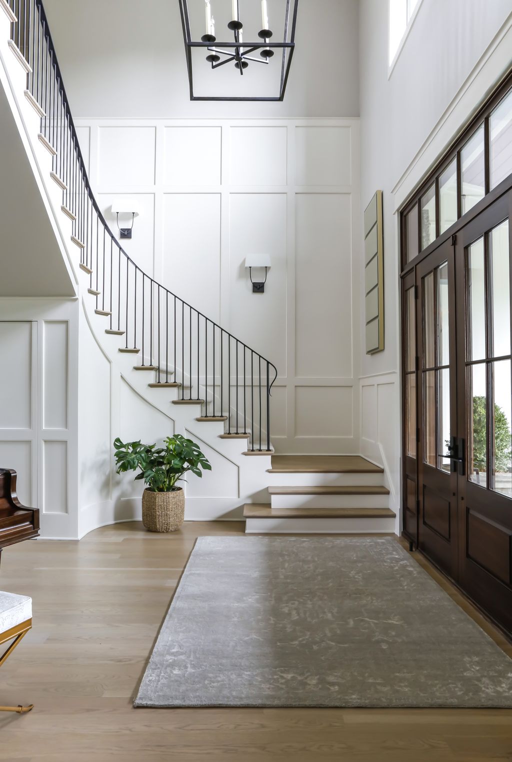 Staircase paneling ideas, from color to panel styles | Livingetc
