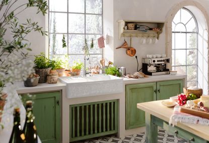 Traditional kitchen ideas: 20 classic, characterful looks | Homes ...