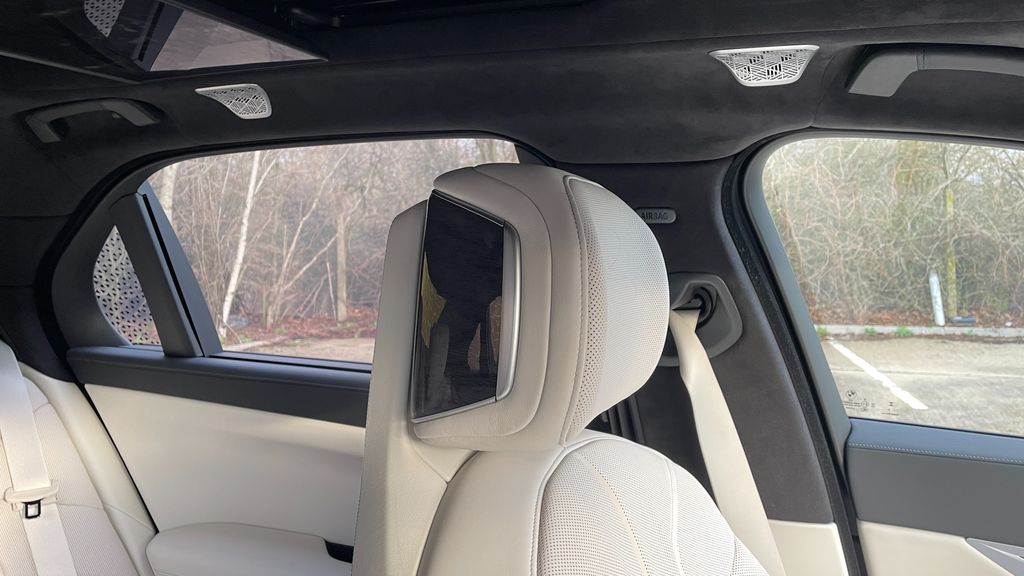 Bowers & Wilkins Diamond Surround Sound System (BMW 7 Series 2024 ...
