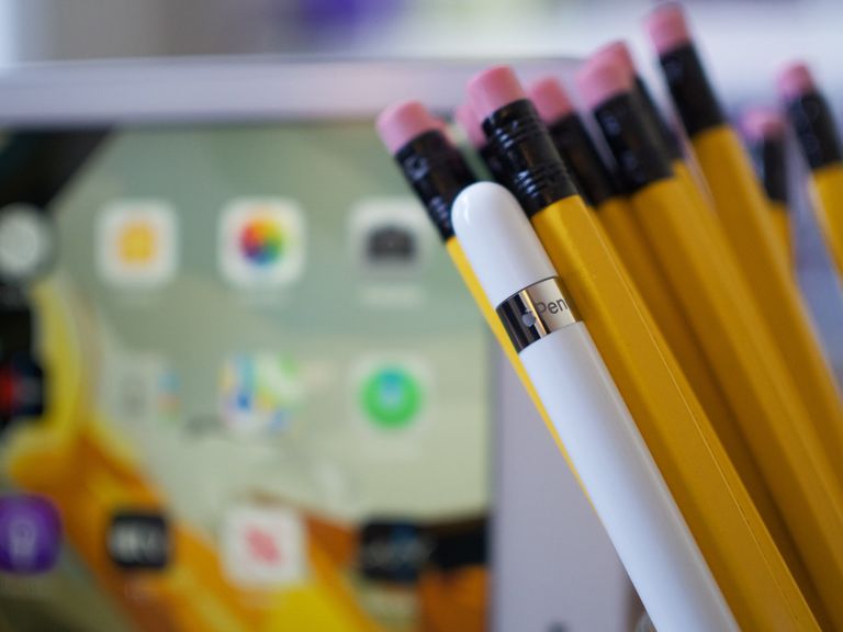 Apple Pencil (First-Generation) Review: Still Sharp Over Five Years ...