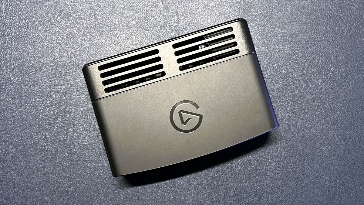 Elgato Facecam Pro Review: 4K/60fps | Tom's Hardware