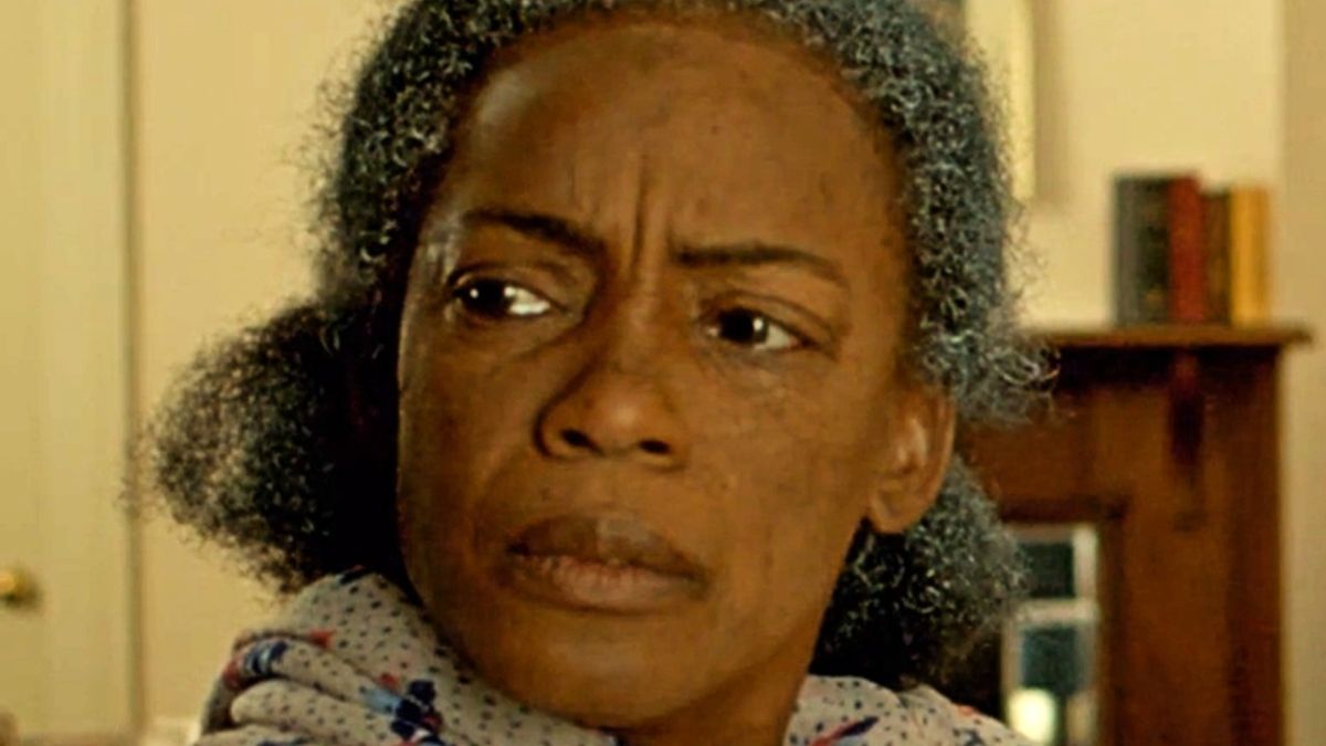 Aunjanue Ellis Taylor: Origin And 4 Other Movie Performances That ...