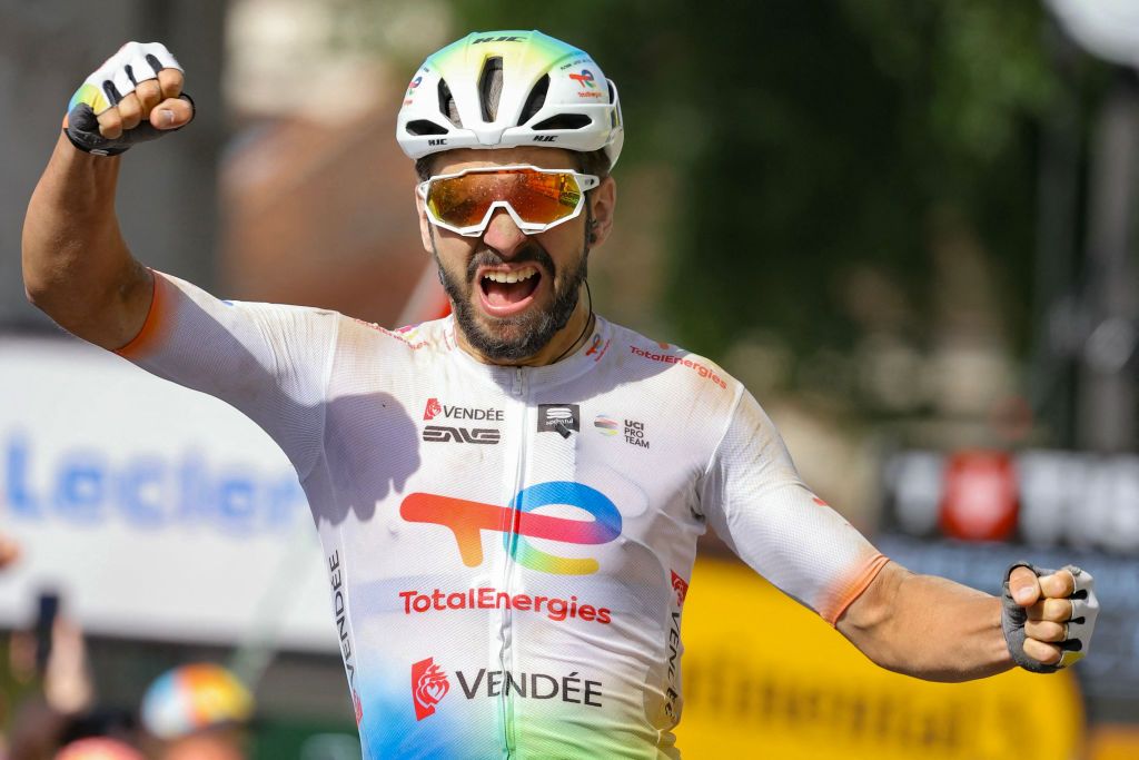 Tour de France: Anthony Turgis wins chaotic and captivating gravel ...