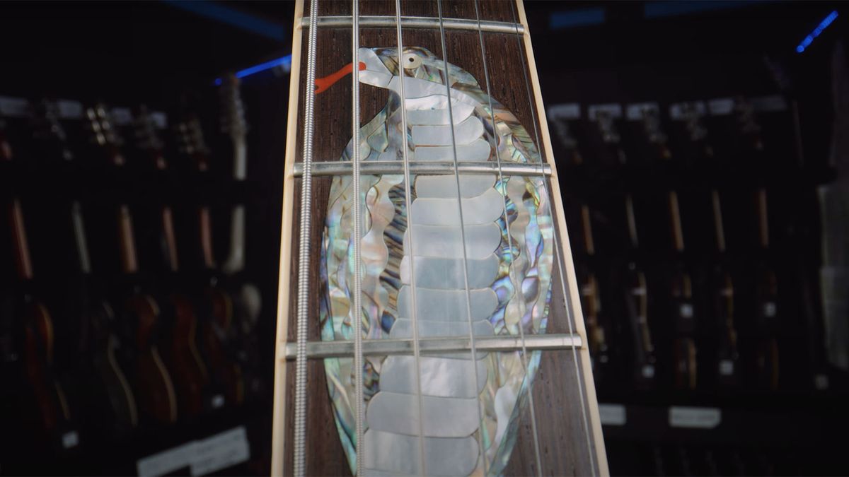 Watch Slash guide you through his incredible guitar haul in Gibson TV’s ...