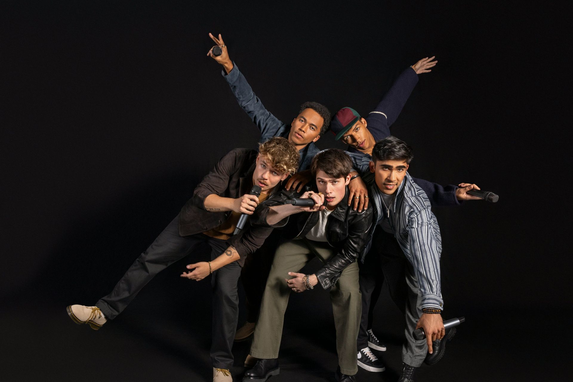 August Moon from 'The Idea of You': What to Know About the Fictional Boy Band | Marie Claire