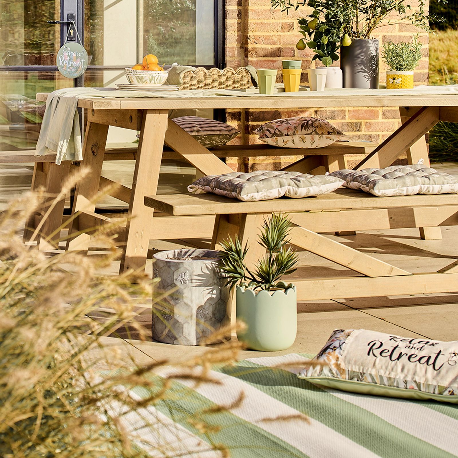 Scalloped plant pots are the cutest trend of this spring | Ideal Home