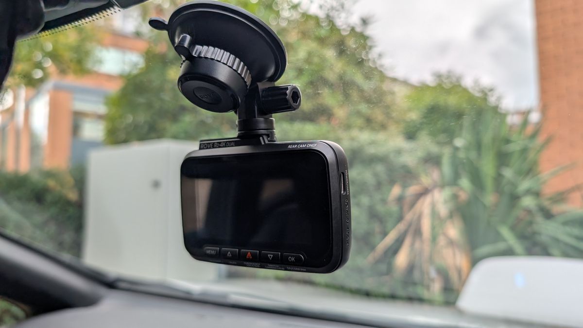 Rove R2-4K Dual dash cam review | Tom's Guide