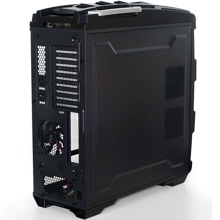 Exterior - Azza GT1 Full-Tower Case Review - Tom's Hardware | Tom's ...