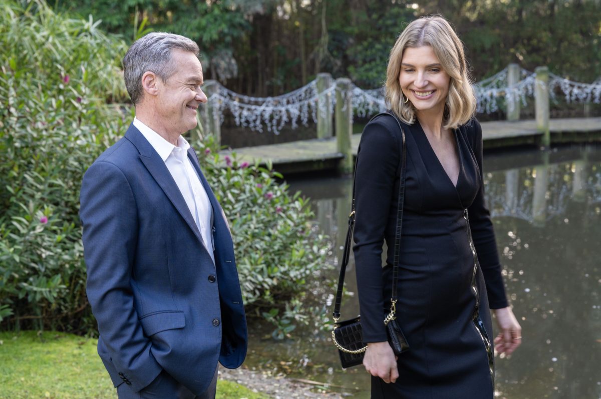 Neighbours spoilers: Holiday horror for Aaron and David? | What to Watch