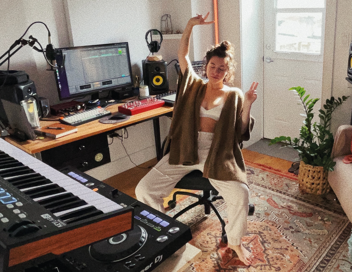 QRTR: "It made sense to have ready-made effect chains and custom sounds ...