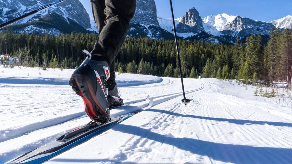 What is skate skiing? Our expert guide | Advnture