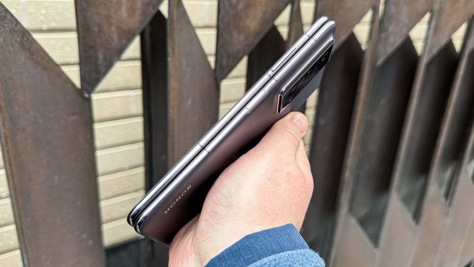 Honor Magic V2 review: A good foldable that's late to the party | Tom's ...