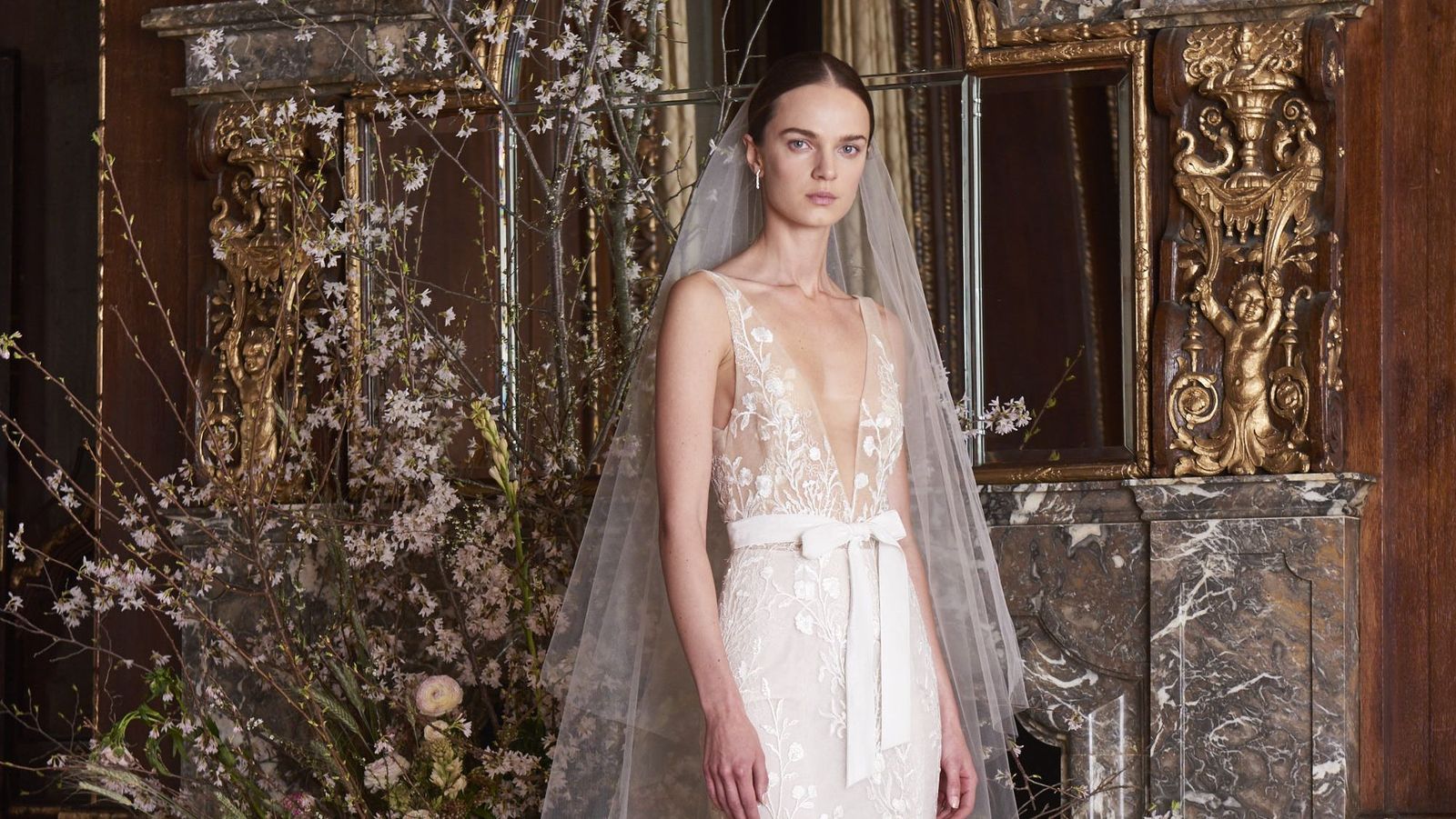 Spring 2019 Wedding Dress Trends - Spring 2019 Bridal Dress Trends ...