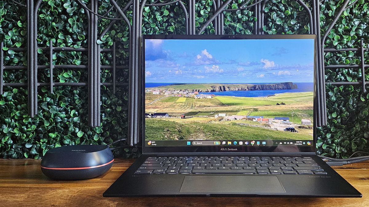 SanDisk Desk Drive Desktop SSD (8TB) review: Desk-bound backup makes a ...