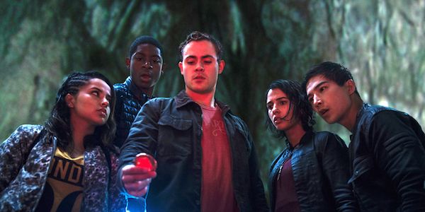 New Power Rangers International Trailer Finally Features An Iconic ...