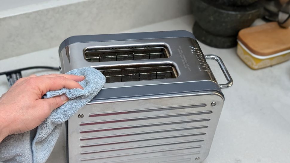 How to clean a toaster | Top Ten Reviews