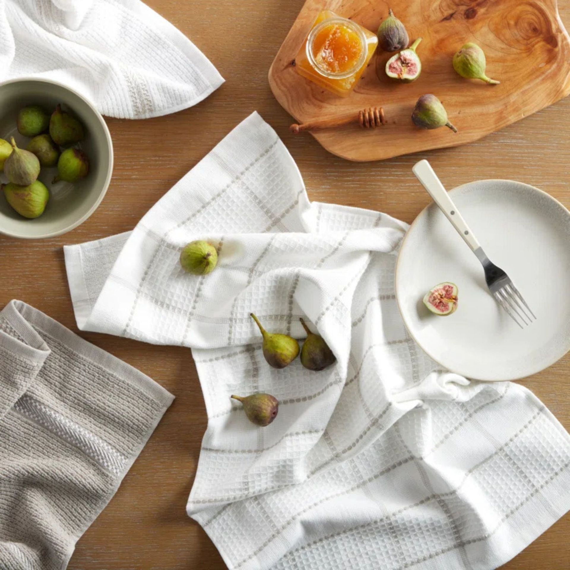 12 Wayfair kitchen decor buys to give your space a refresh | Homes and ...