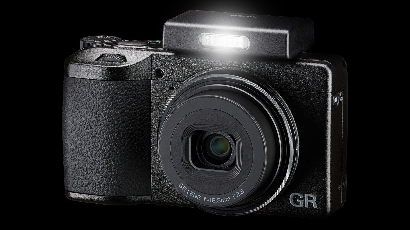 Ricoh’s tiny new GF-2 flash for the GR IV fills in the missing piece ...