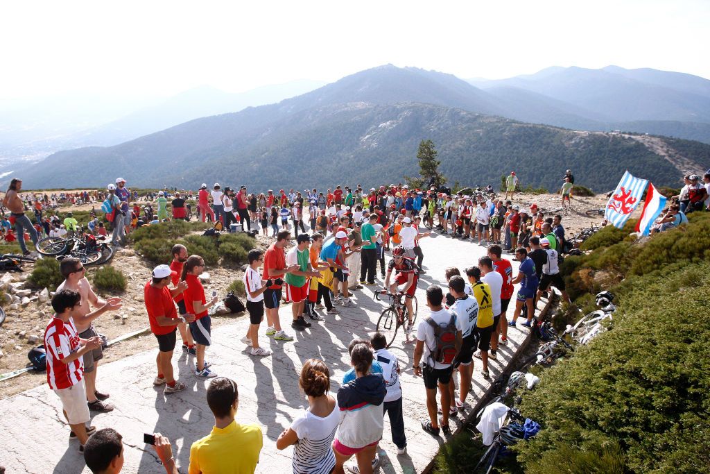 From the fearsome Angliru to a Bola del Mundo – 5 stages that will ...