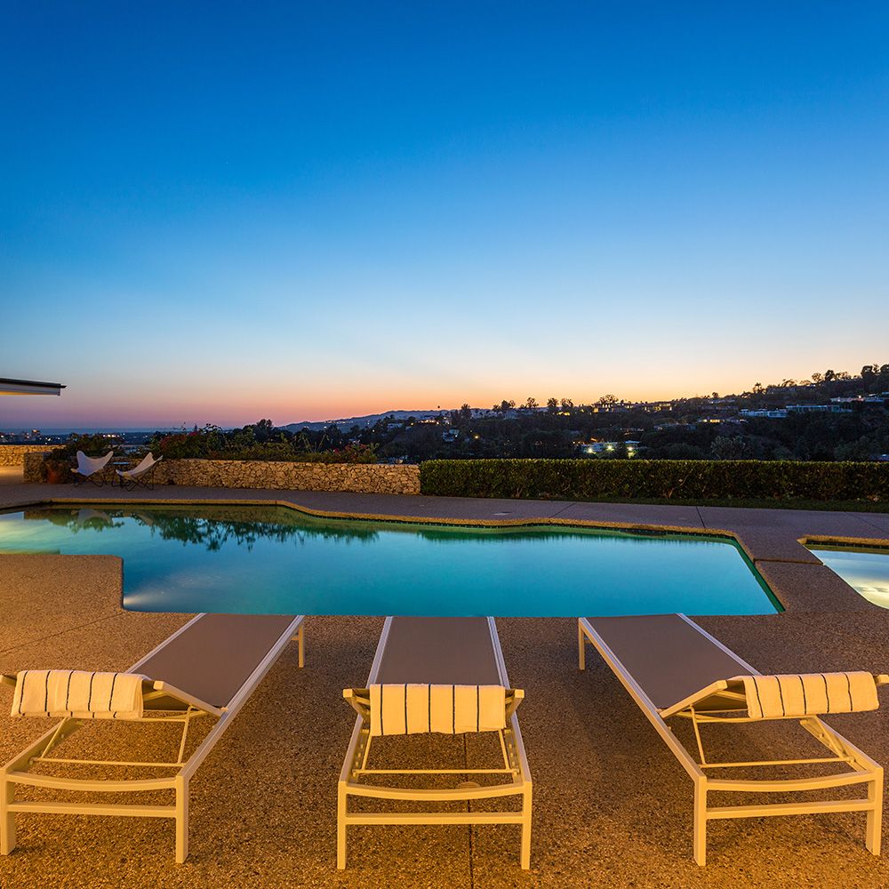 Elvis’s house is up for sale for a modest $30 million | Ideal Home