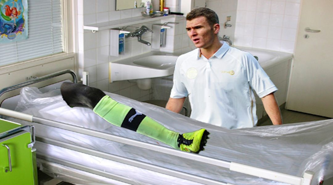 McManaman visits Haidara'™s severed leg in hospital | FourFourTwo