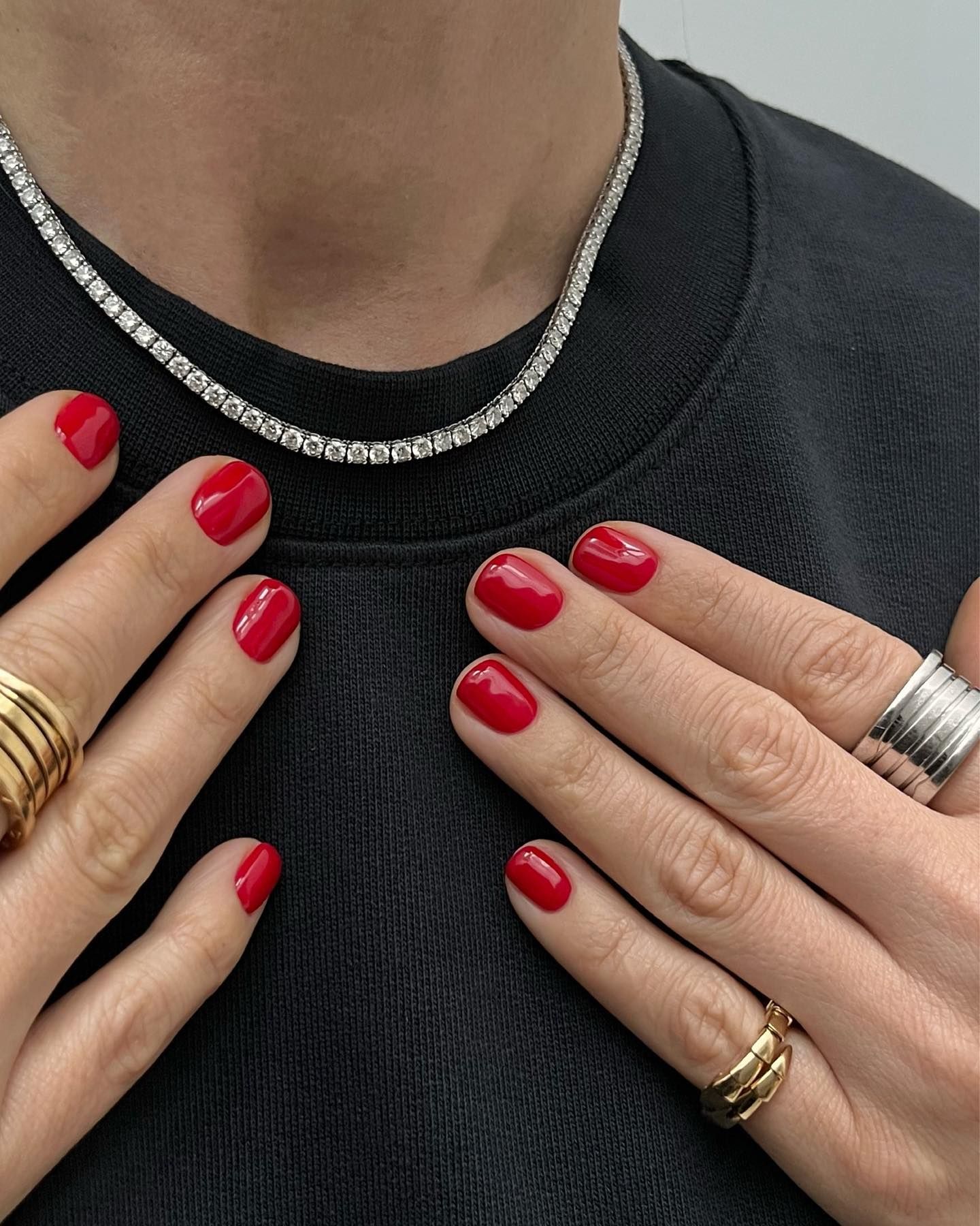 The 5 Best Nail Colours for Engagement Rings, According to an Expert ...