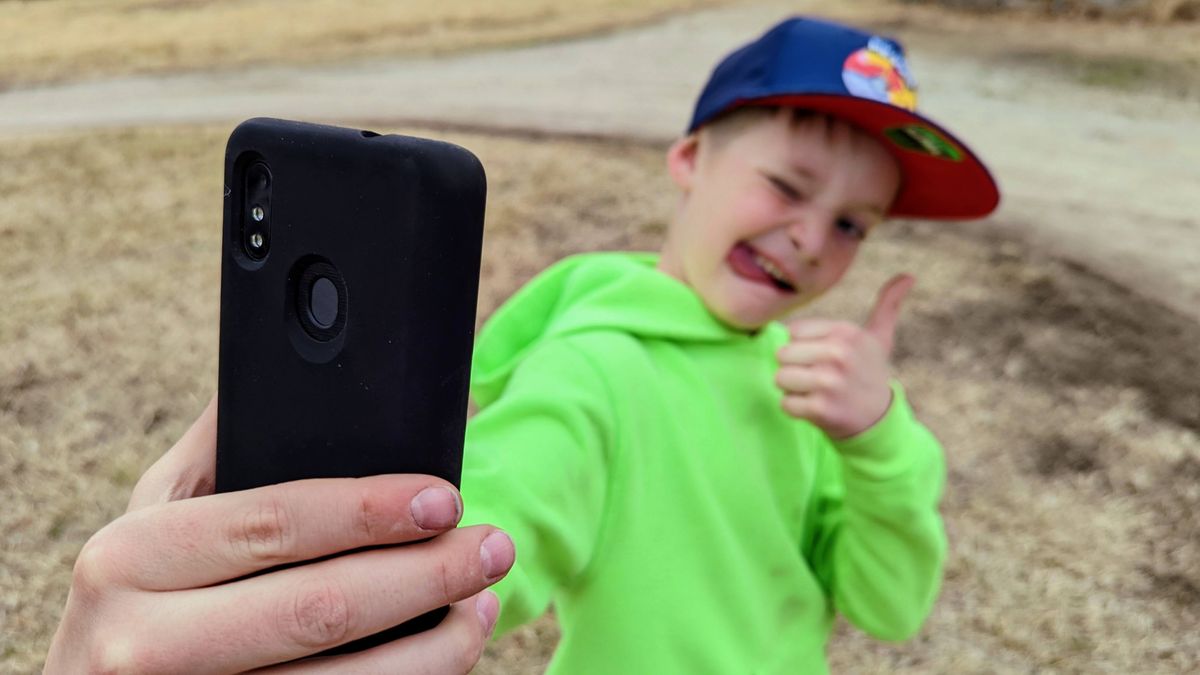 Gabb Phone Z2 Review: A nifty first smartphone for kids | Android Central