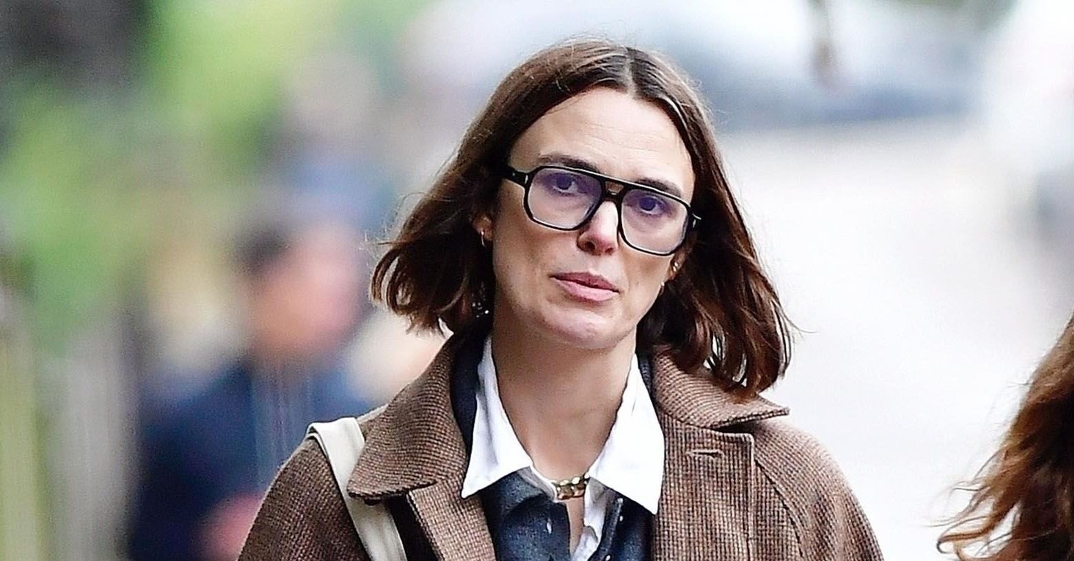 Keira Knightley Just Wore This Anti-Trend Sweater Color | Who What Wear