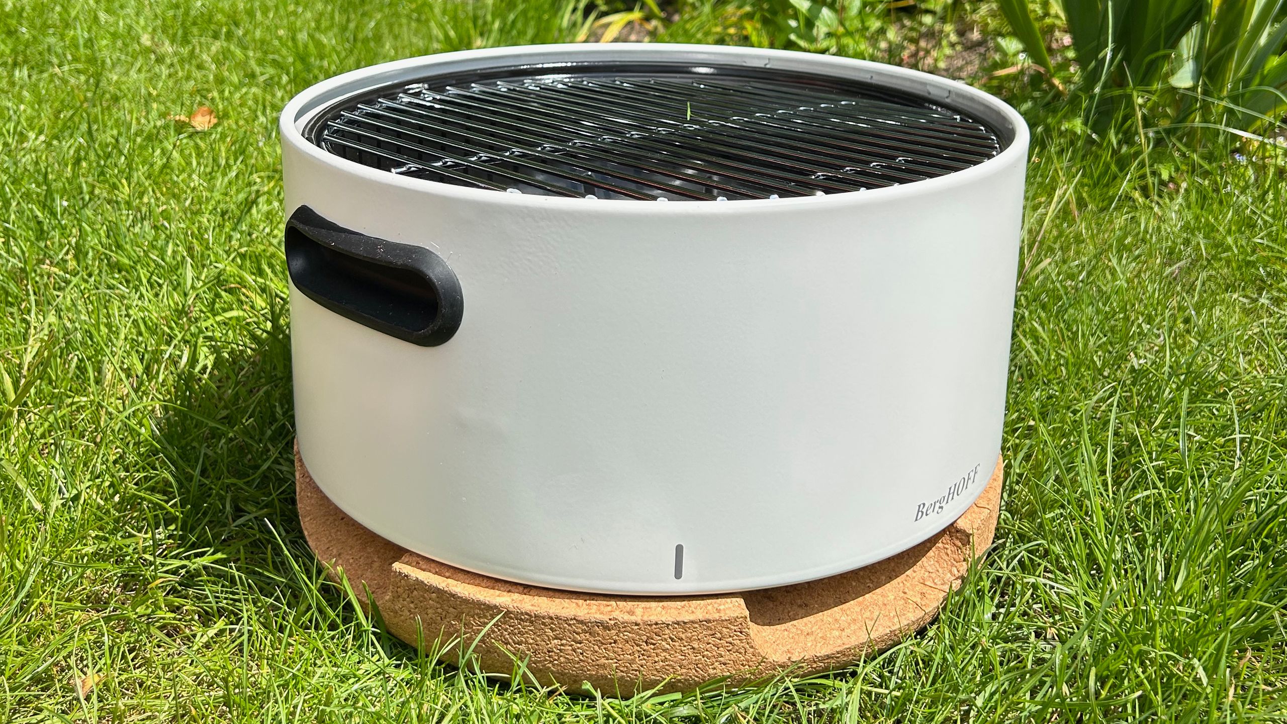 BergHOFF Leo Carbon Steel Outdoor Tabletop BBQ review | Ideal Home