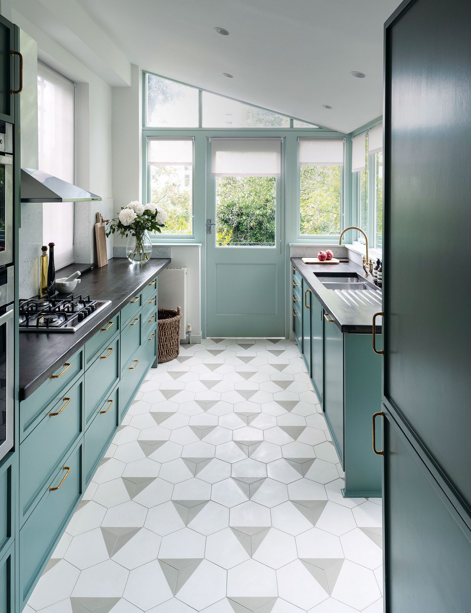 Which kitchen floor tiles are best? Designer knowhow you’ll want ...