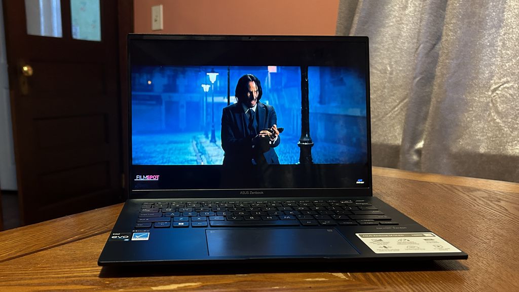 Asus Zenbook 14 (Q409ZA) OLED review — killer battery life for less ...