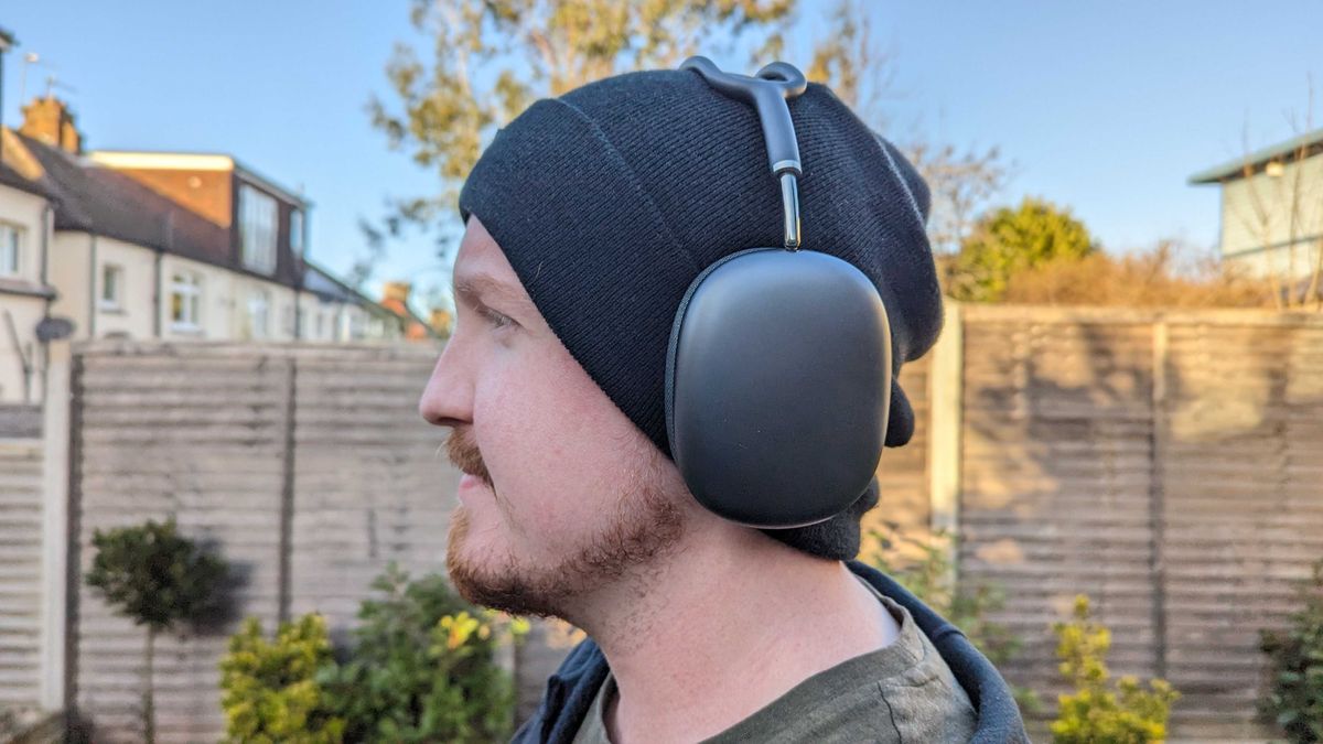 Apple AirPods Max: Can we finally admit that these headphones look ...
