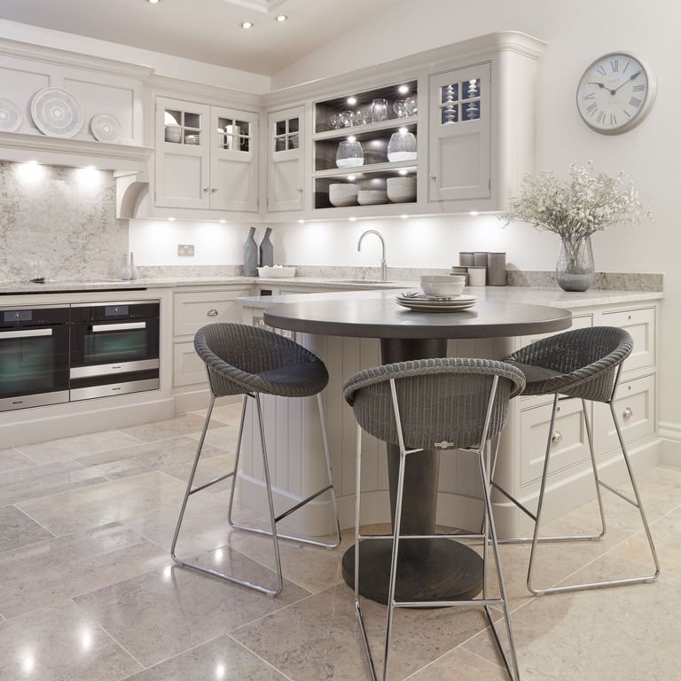 G-shaped kitchens: why this layout is popular right now | Ideal Home