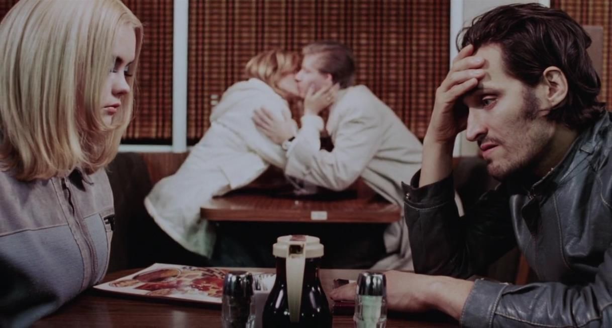 I finally saw this ’90s cult classic on Tubi — and it’s even weirder ...