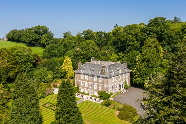 A country house hotel that's ripe to return to life as a spectacular ...