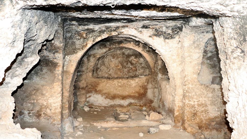 400 stone-cut chamber tombs, filled with wall paintings and treasures ...