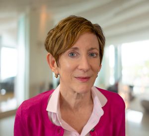 I visited a Saatva Viewing Room to find my dream mattress — here's what ...