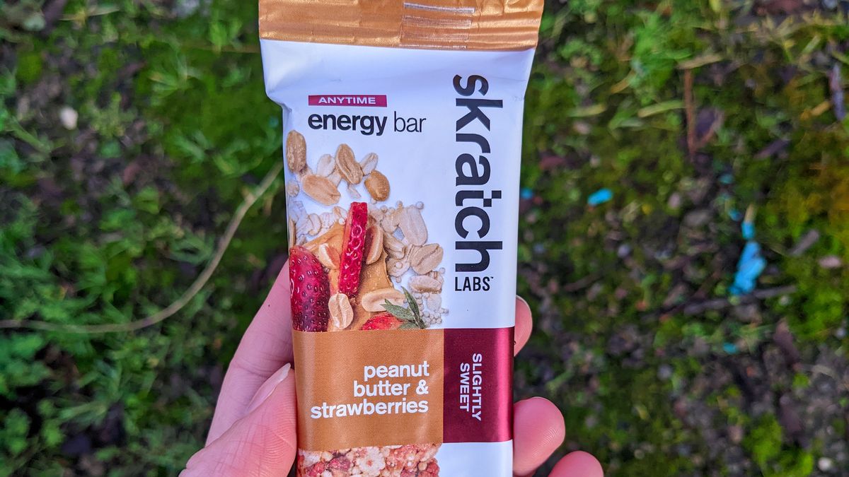 The best active nutrition 2025: gels, bars, and drinks tested | Advnture