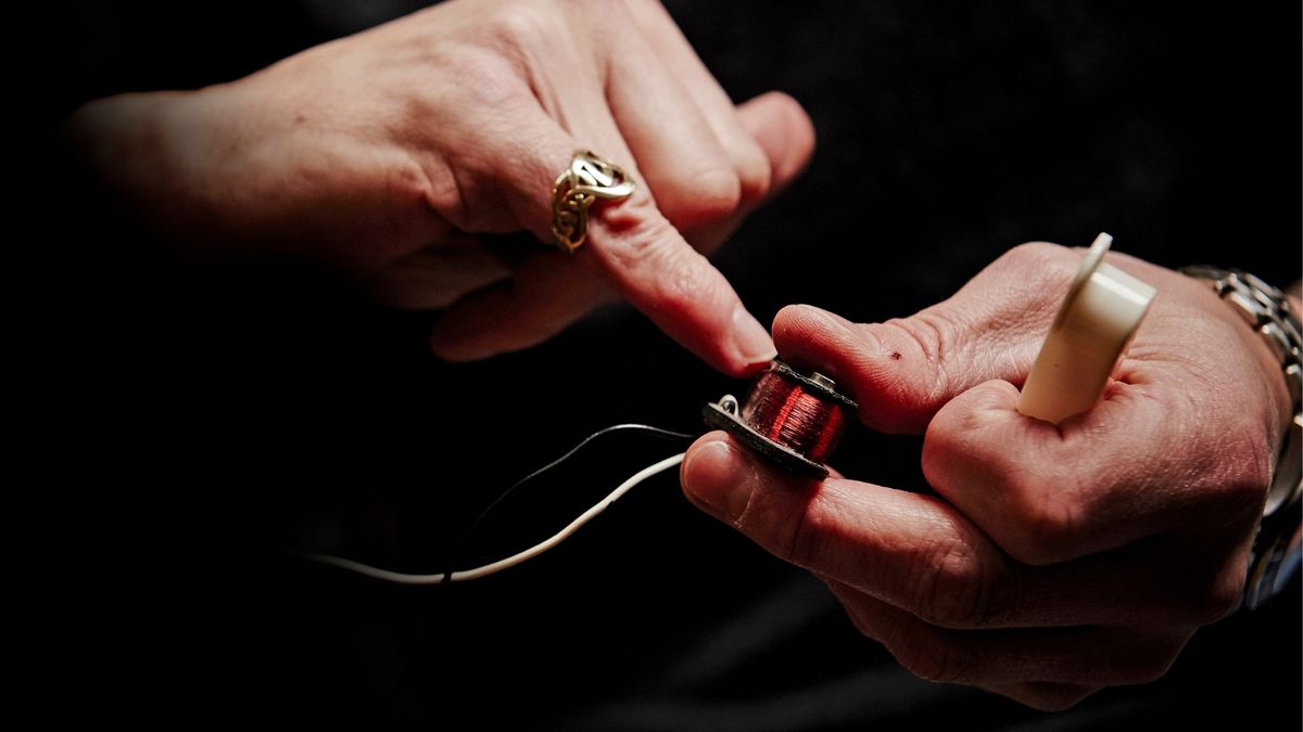 Single coils vs humbuckers: Which pickup type is right for you ...