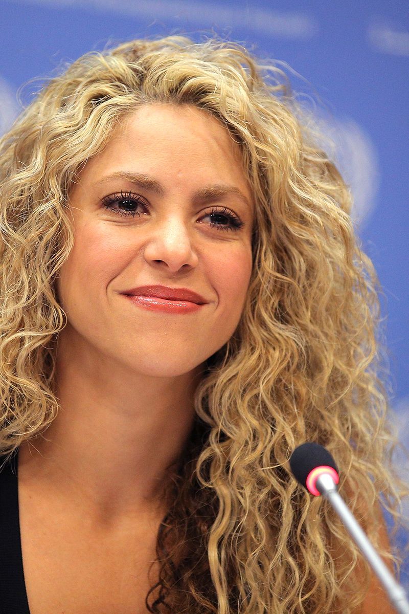 30 Best Celebrity Curly Hair Types - Types of Curls to Try Now | Marie ...