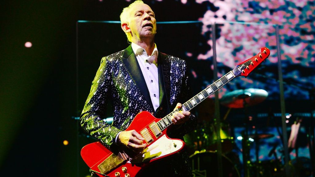 The real story behind Phil Manzanera's iconic Firebird | Guitar World