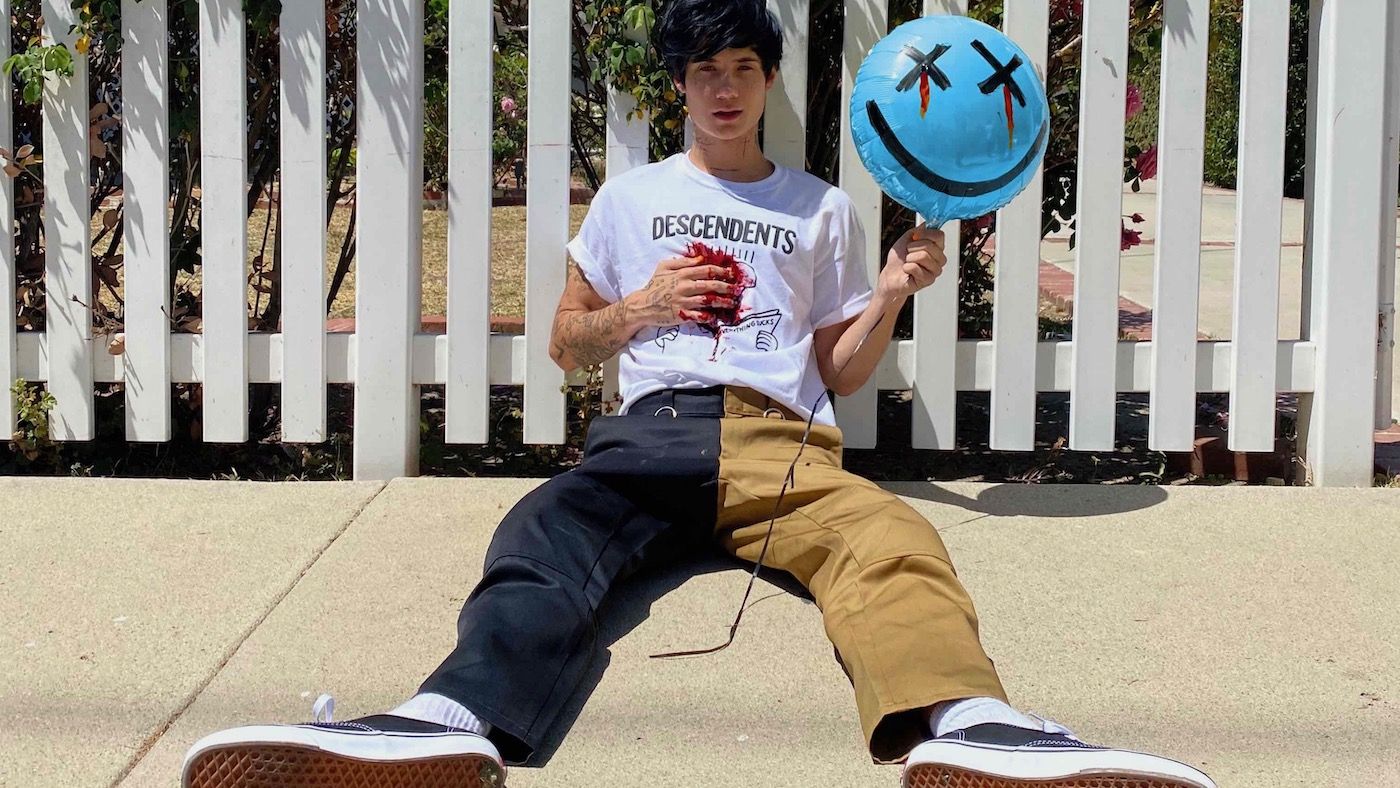 Pop-punk sensation jxdn shares Think About Me video, announces debut ...